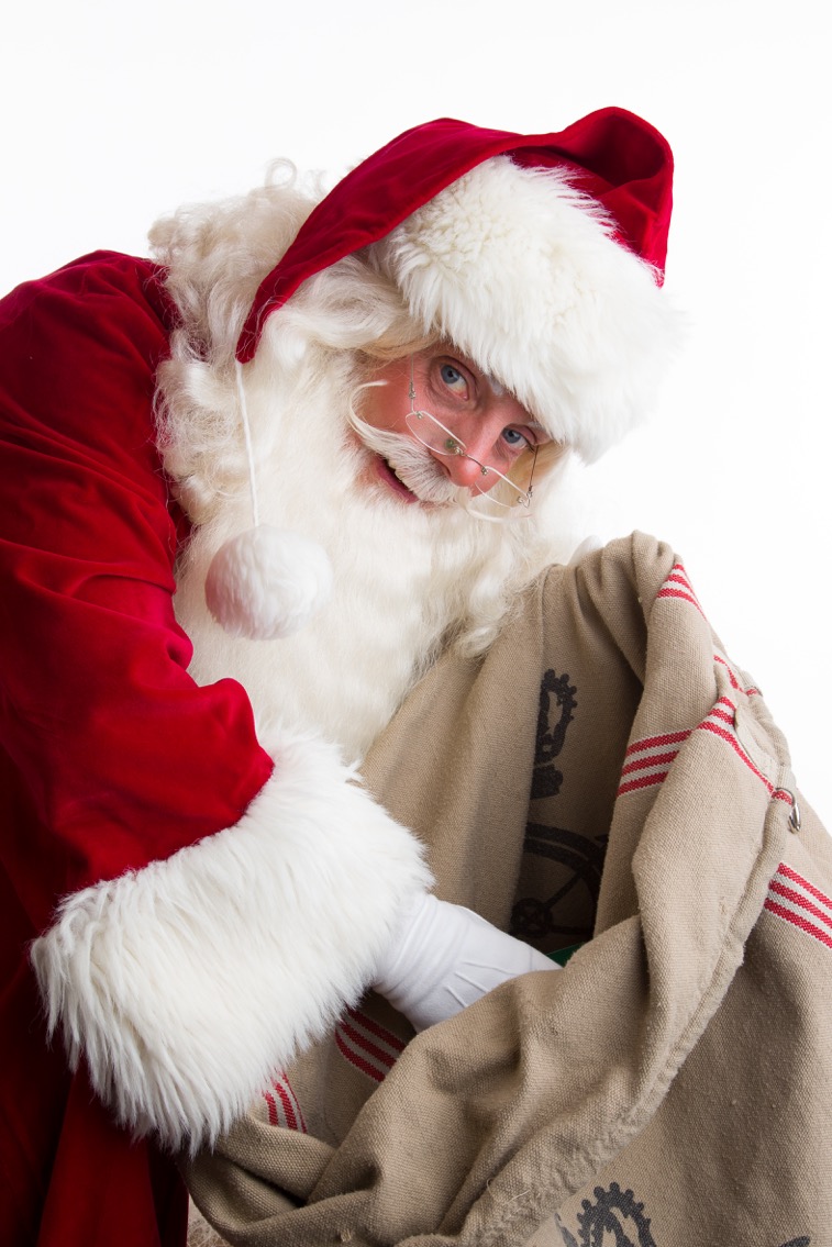 Juleunderholdning med Danmarks smukkeste julemand --> Book her!